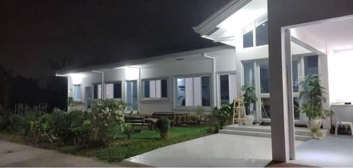 Oville Tagaytay-cozy And Senior Friendly House! - Amadeo