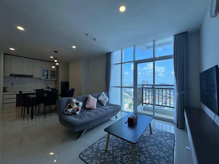 House and Apartment Vacation Rentals in Batam | Airbnb