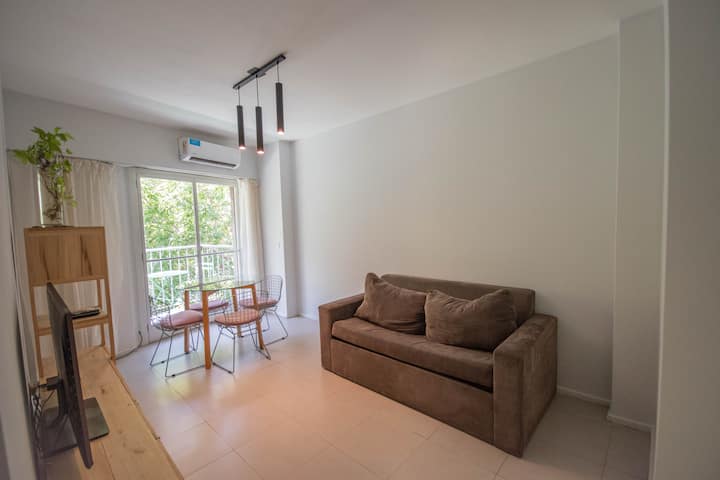 Comodo Apartamento En Recoleta - Buenos Aires