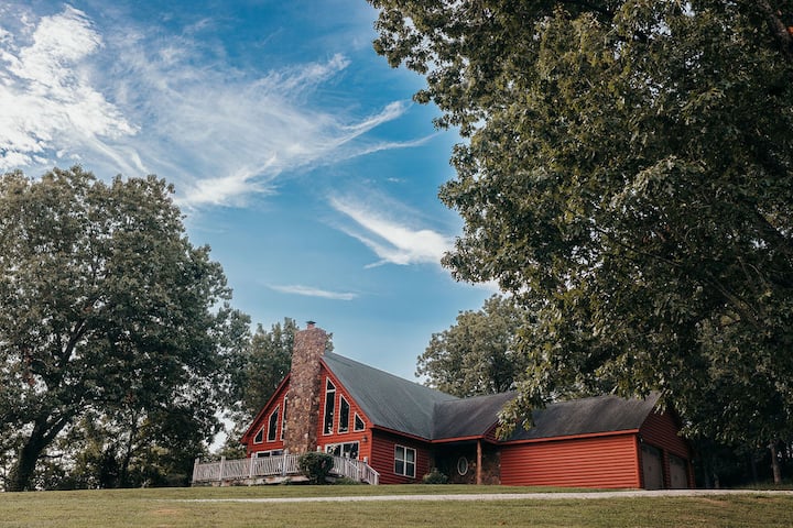 The Hilltop Cabin At Riverwood - Bennett Spring State Park, Lebanon