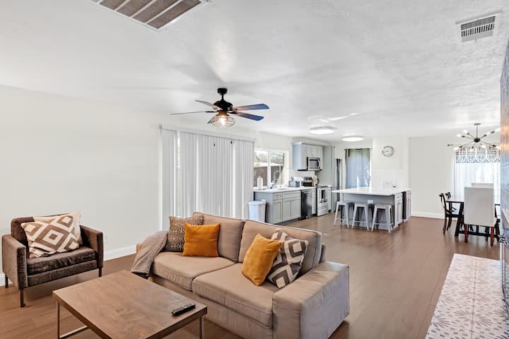 King Beds*modern 3br Plano* Stockon - Plano, TX