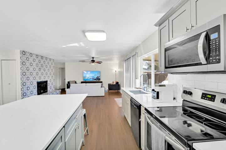King Beds*modern 3br Plano* Stockon - Plano