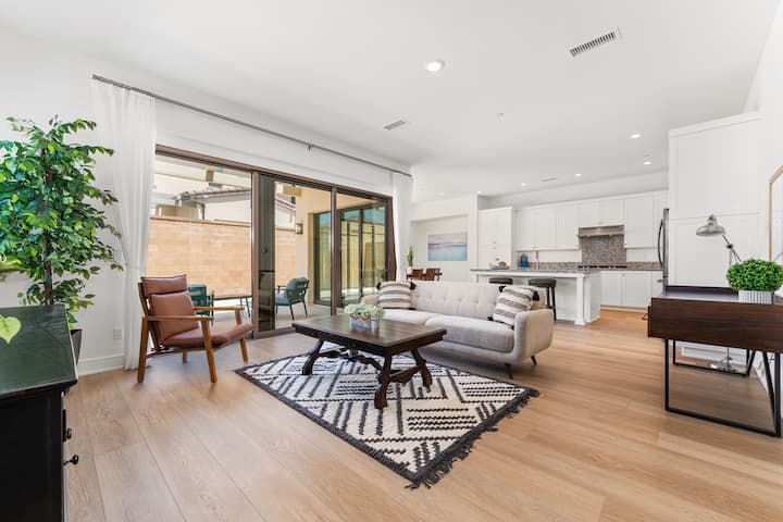 #221 全新高档社区Portola Spring独栋别墅3b2.5b - Irvine, CA