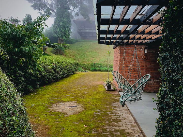 Luxury Bungalow | Charming Plantation Home - Munnar