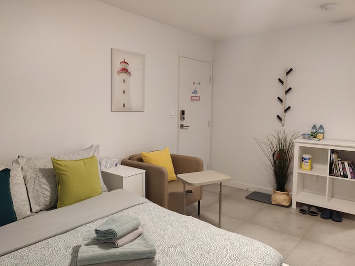 Stellar Hotel Style Suite - Vancouver