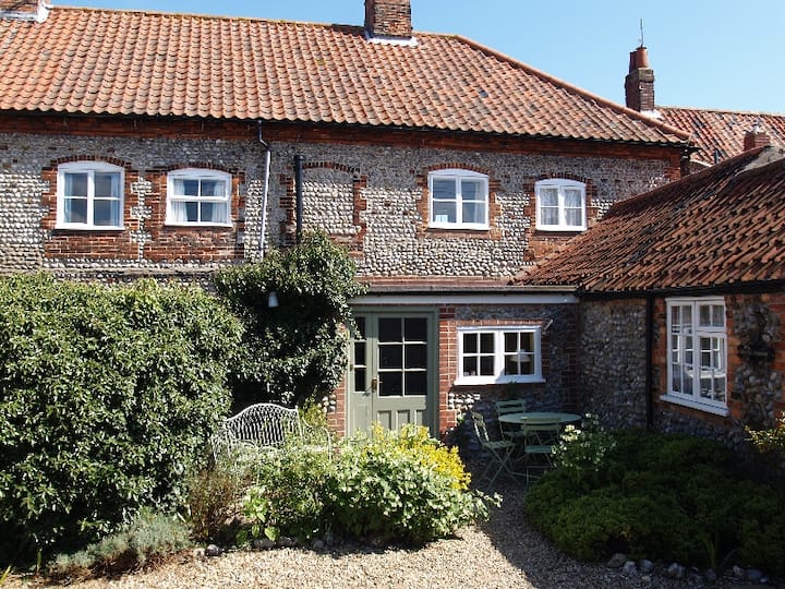 The Old Bakery, Blakeney - Blakeney