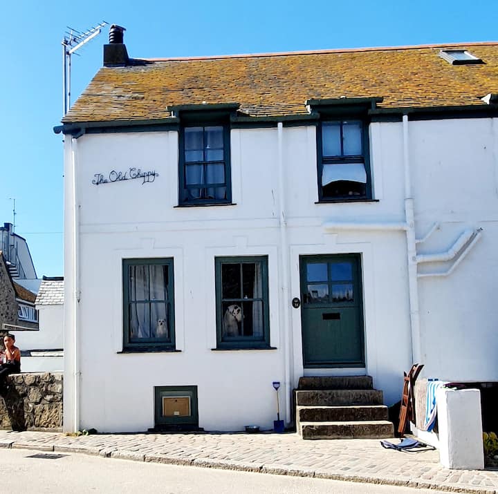 Old Chippy, 3 Bedroom, 2 Parking On-site - St Ives