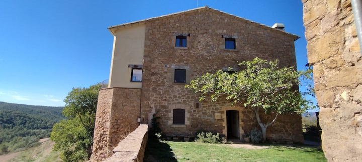 Castell De Ceuró - Hotel Rural / A1. Villaró - Oliana