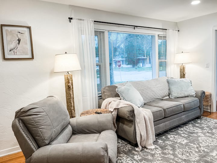 Changes In Latittude Retreat - Daytona Beach, FL