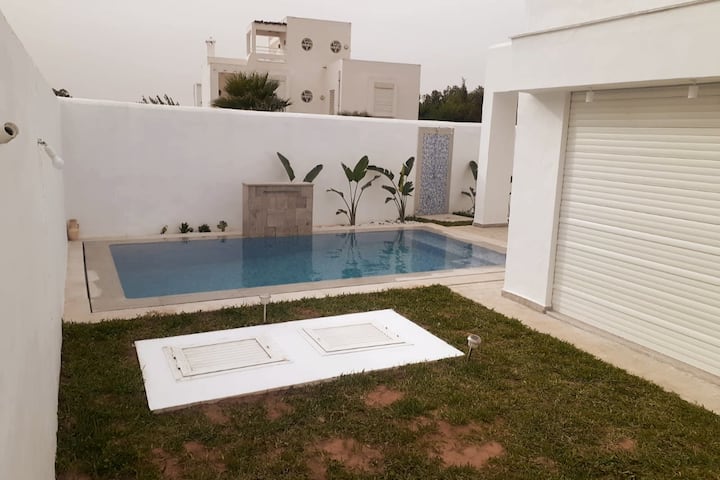 Villa S+3 Avec Piscine - Hammamet