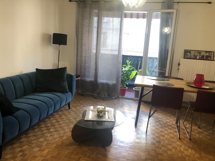 Grande Chambre Au Calme - Villeurbanne