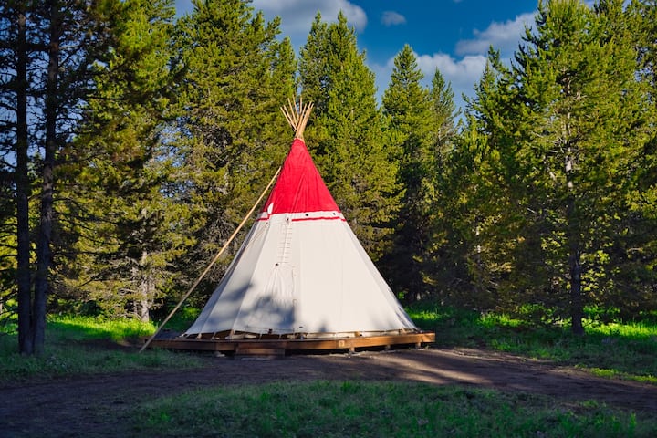 Yellowstone Family Tipi, Sleeps 7 - Island Park, ID