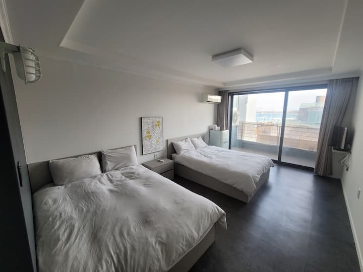 204호 /Heechul’s House/(halfoceanview-airport10min) - Jeju-si