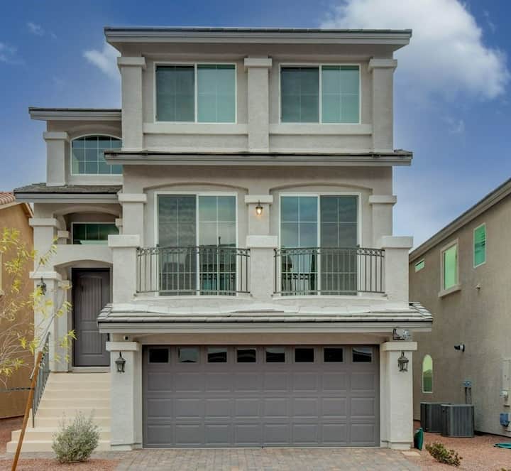 Dual Master Home Minutes To Airport/strip/stadium - Las Vegas, NV
