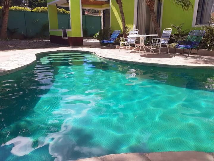 Casa Salomón 
Pago En Efectivo
58475536 - Panajachel