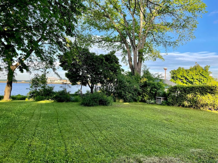 Cozy Home With A View - Bathurst, NB