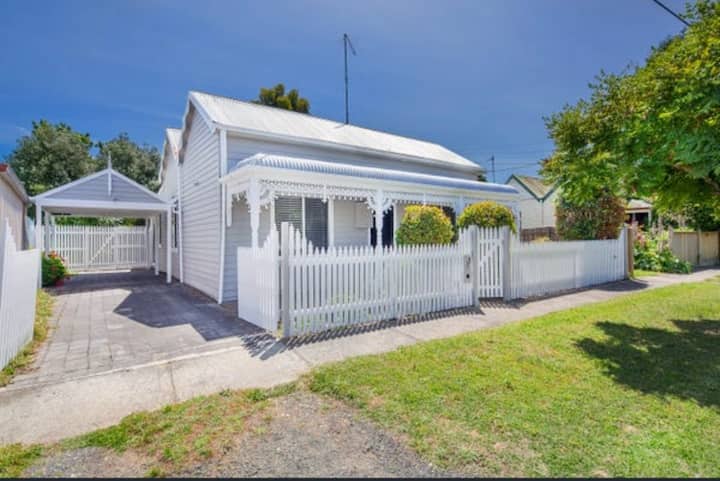 Central Family Sized Home - Ballarat