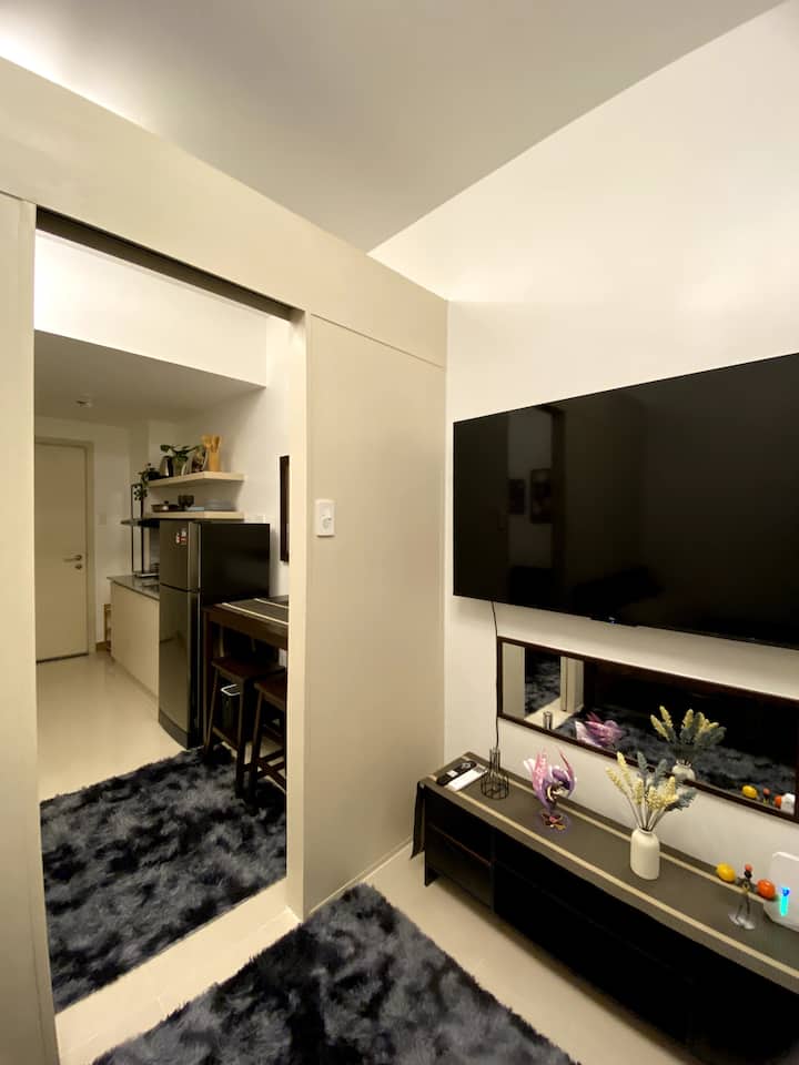 Modern Japanese Zen Condo Near Sm Southmall - Las Piñas