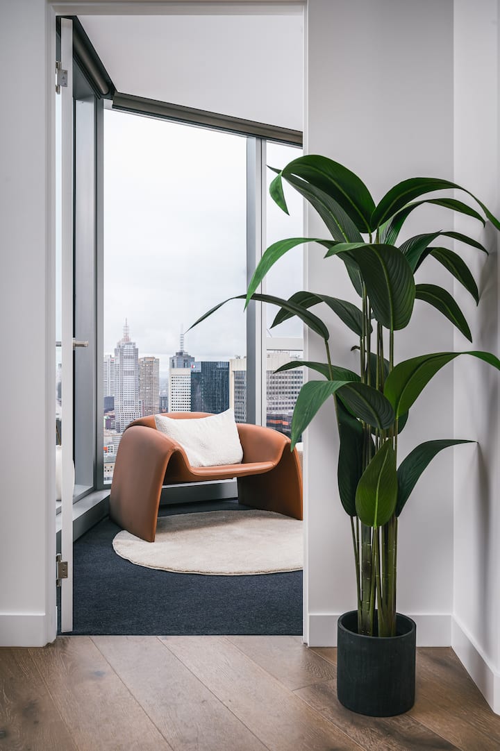 Amazing 2b2b In The Heart Of Cbd - Melbourne