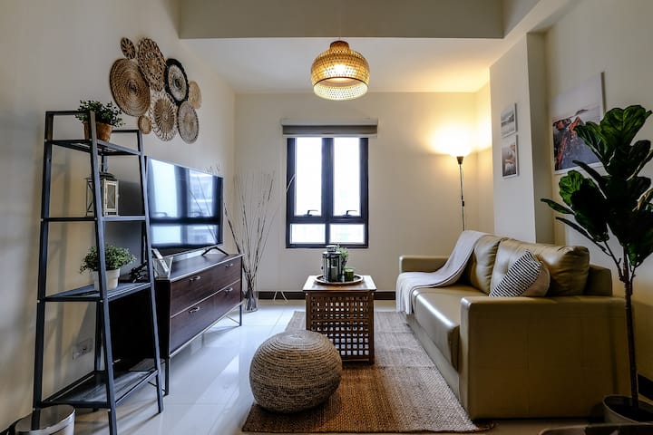 Aah Residences C3-8k-1br @ 81 Newport Boulevard - Pasay