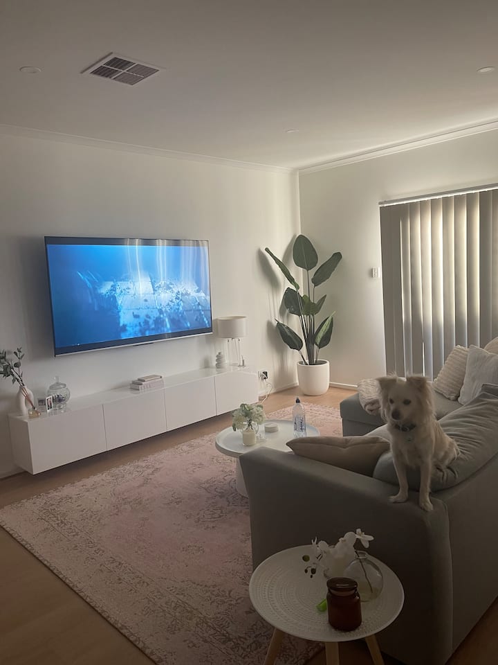 Newly Furnished Townhouse - Port Adelaide