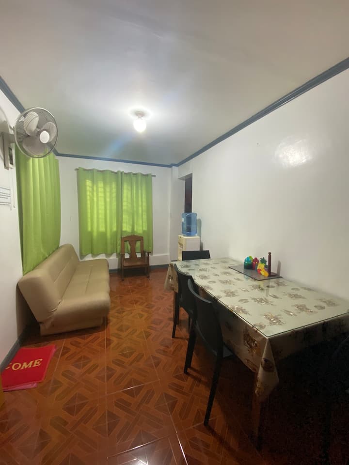 Evans Homestay - Basco