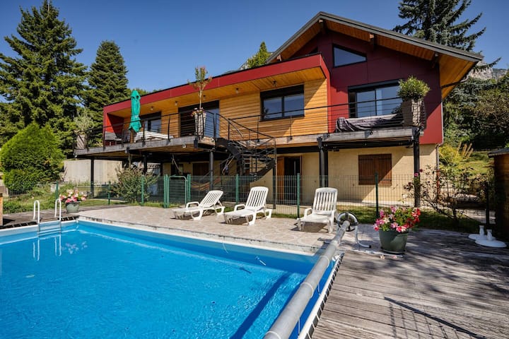 Villa Avec Vue Et Piscine - Challes-les-Eaux