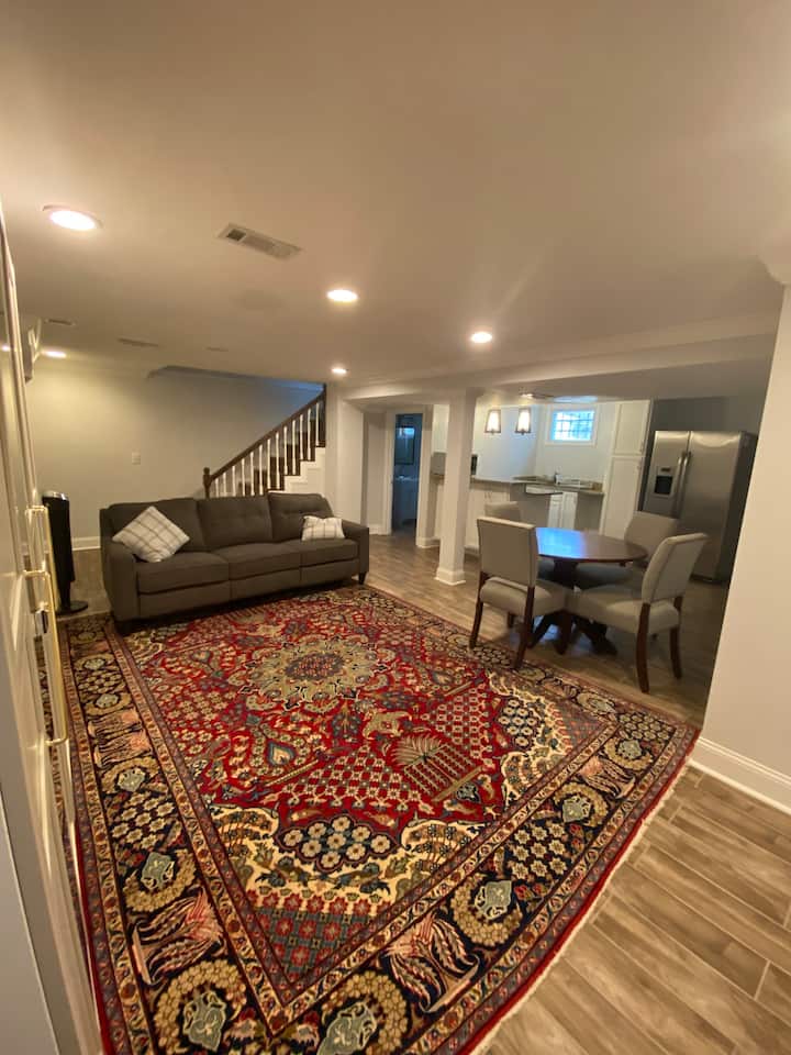 Cute Basement Studio 1 Mi To Downtown/metro - Bethesda, MD