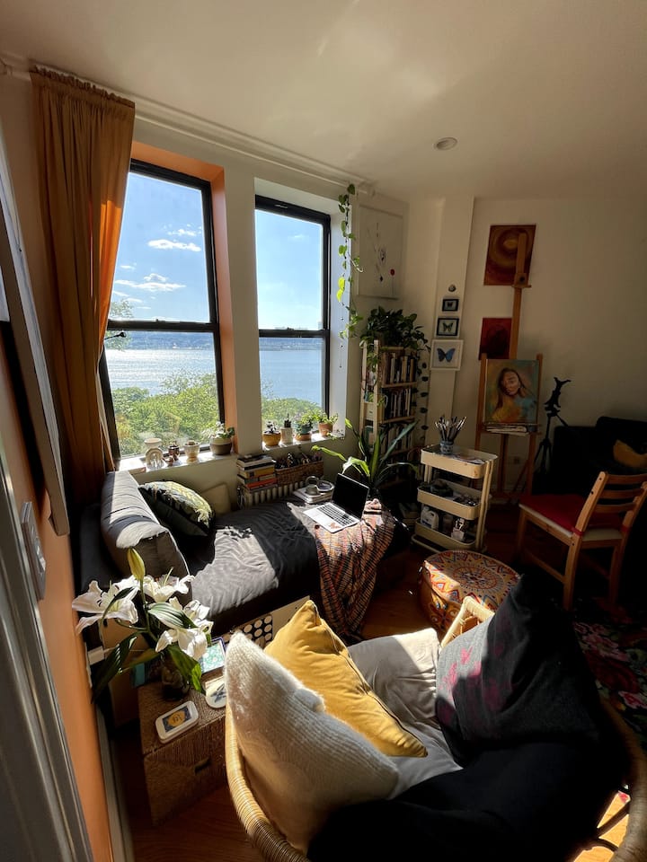 A Sanctuary By The Hudson River - Bogota, NJ