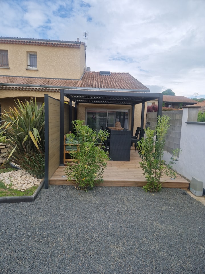 Appartement Pour 4 Avec Terrasse - Jardin Zen d'Erik Borja