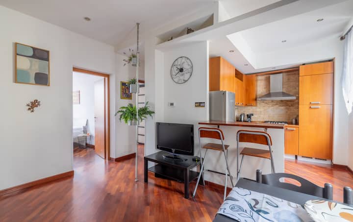 Few Steps From Colosseum - Smart Lodging Downtown - Rome