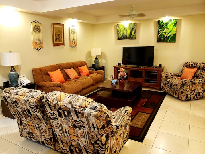 Warm And Cozy Maraval Apartment - Port of Spain