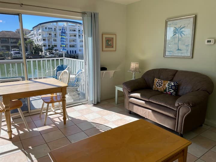 Parker Manor Water View 2 Br Apt - Clearwater Beach, FL