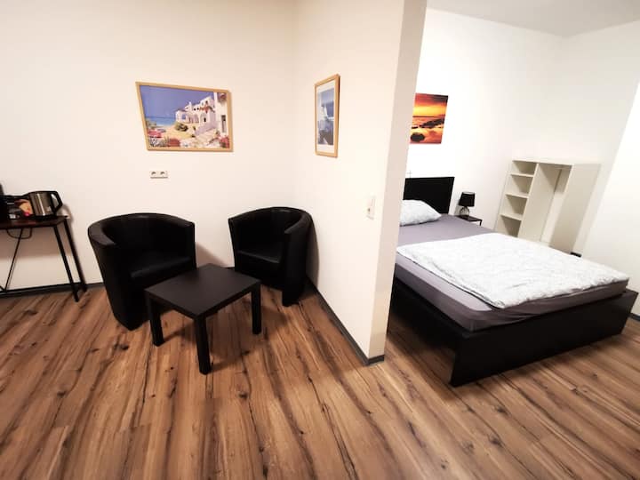 Geräumiges, Schönes Apartment Mit Parkplatz Im Hof - Kassel