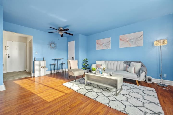 Bright & Beautiful Downtown Atlanta Condo - Atlanta, GA
