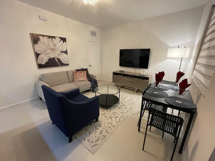 Relaxing 1 Bedroom Apartment With Swimming Pool! - Cutler Bay, FL