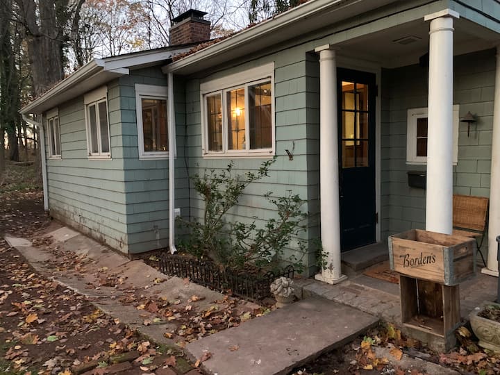 Grey Cottage - New Brunswick, NJ