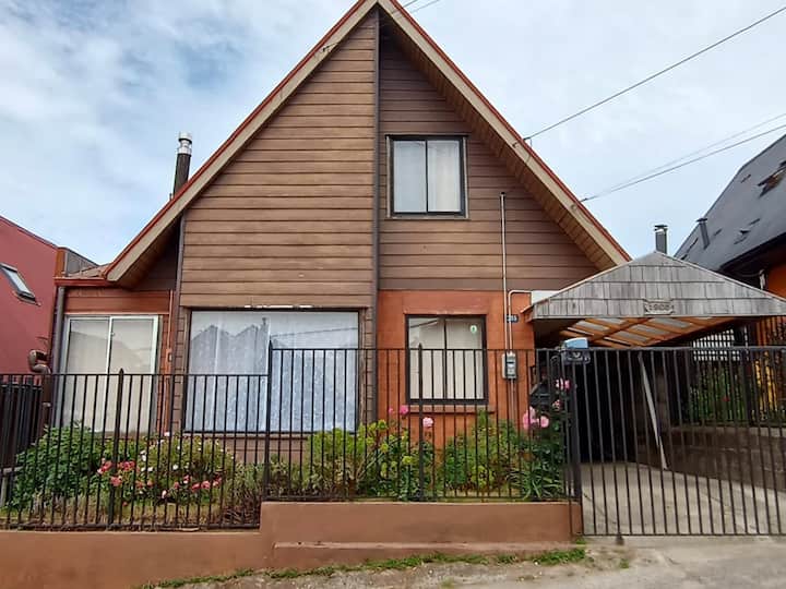 Acojedora Casa En Castro, Chiloé - Castro, Chile