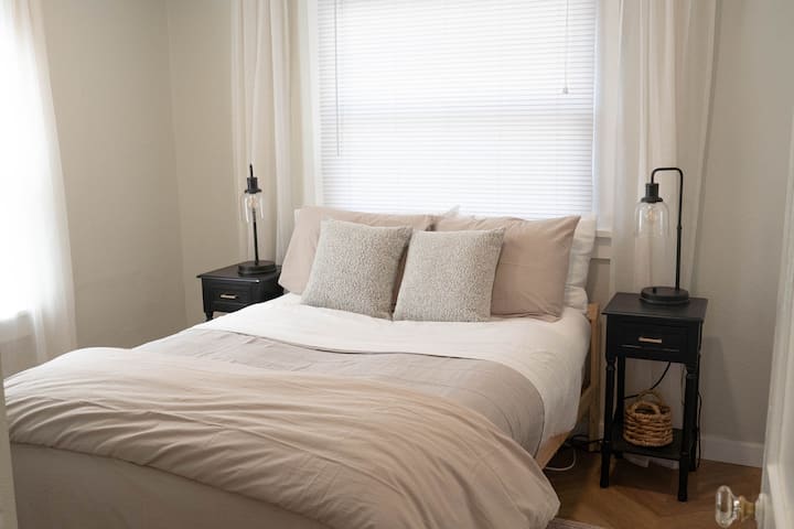 Eugene Cozy Cottage - Close To Uofo/autzen Stadium - Eugene, OR