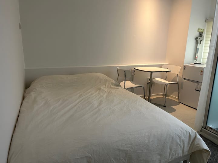 [New] No.314 신사역 1분 가로수길 호텔식침구 넷플릭스 강남 압구정 - Seoul