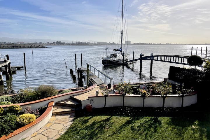 Waterfront With Huge Backyard - Alameda, CA