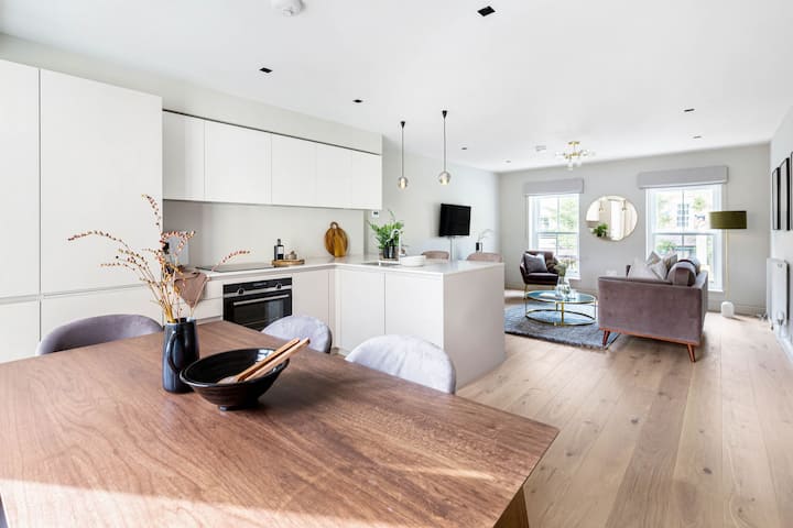 Sloane Square 3 Bedroom Apartment - London