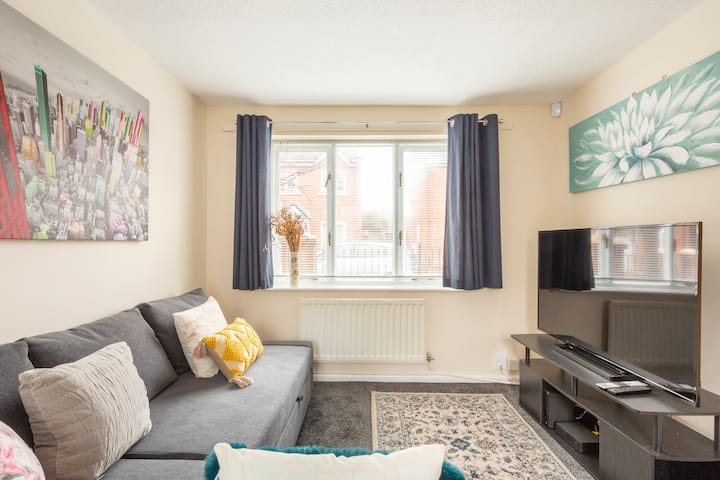 New Manchester Getaway Home - Free Gated Parking - Mánchester