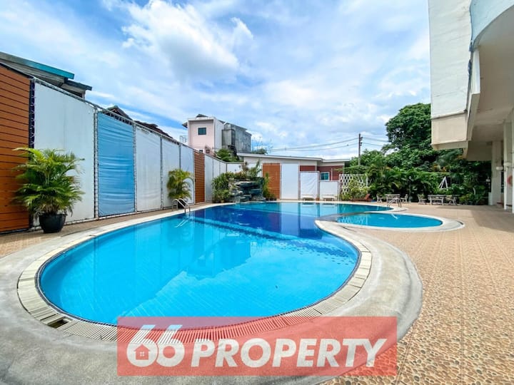 Big 2 Bed Condo W/ Pool Access - Chiang Mai