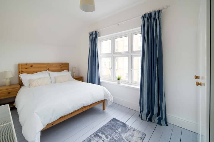 The Chambers Apartment, Central Cowes - Isle of Wight