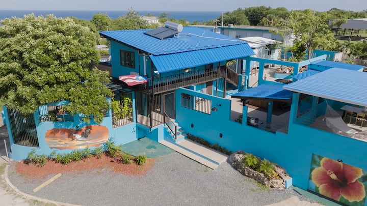 Stylish Beachside Villa For 8 - Aguadilla