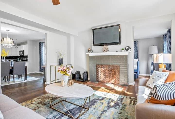 Modern 3bd Home W/hottub - Atlanta, GA