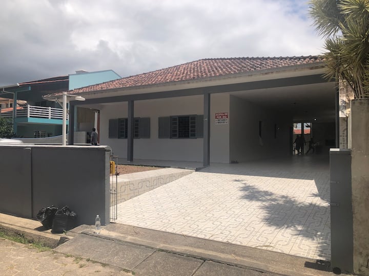 Casa Grande 16p Na 3ª Pedra - Itapoá