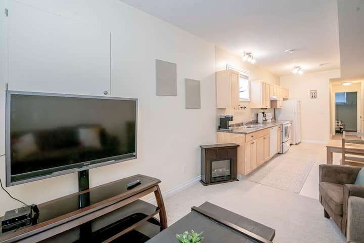 Westpointe Wonder 2 Bed 1 Bath - Grande Prairie