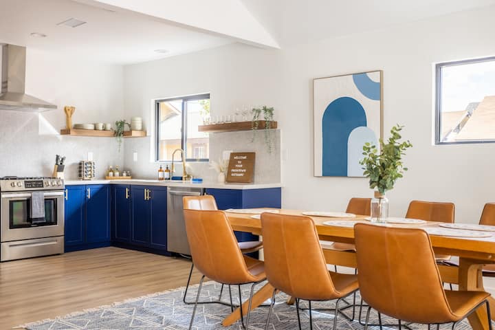 Mid-century Modern, Bright & Chic La/frogtown Home - Los Angeles, CA